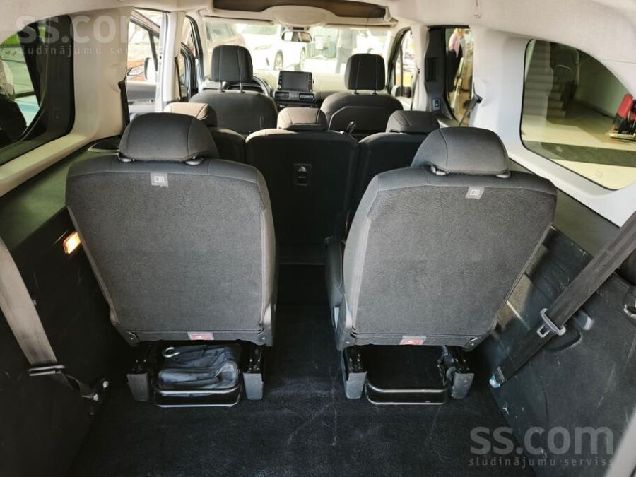 Grey Toyota Proace 2023 in Riga, with an engine capacity of 2.00 L and mileage of 30 thousand km for 28900 €, photo 13 on AUTOMOTO.COM.LV