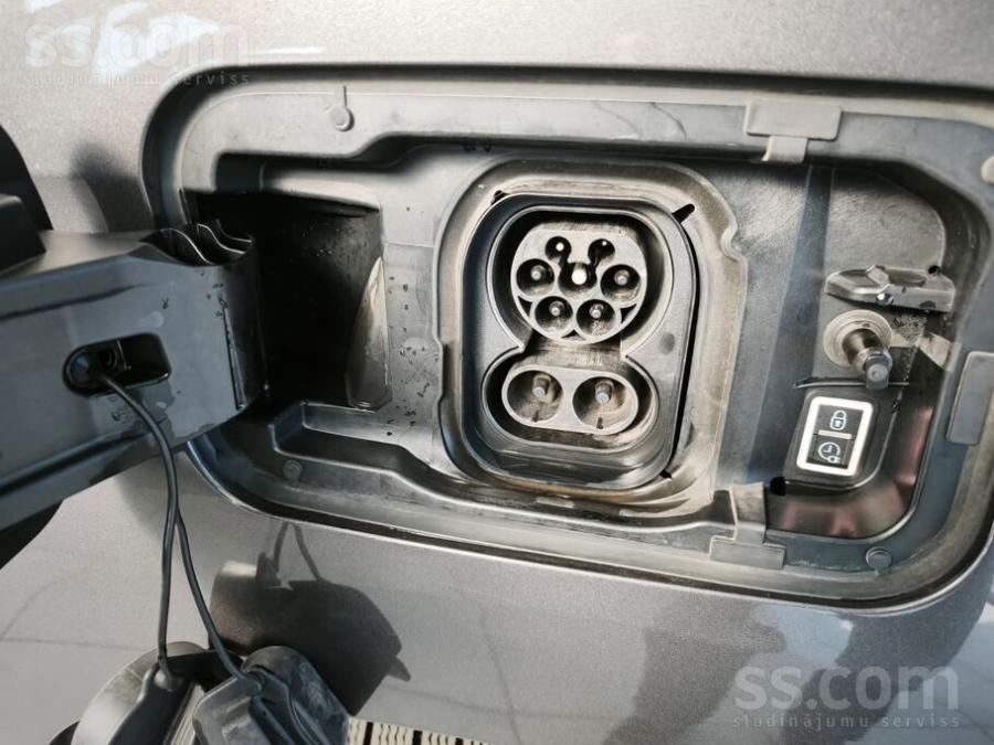 Grey Toyota Proace 2023 in Riga, with an engine capacity of 2.00 L and mileage of 30 thousand km for 28900 €, photo 15 on AUTOMOTO.COM.LV