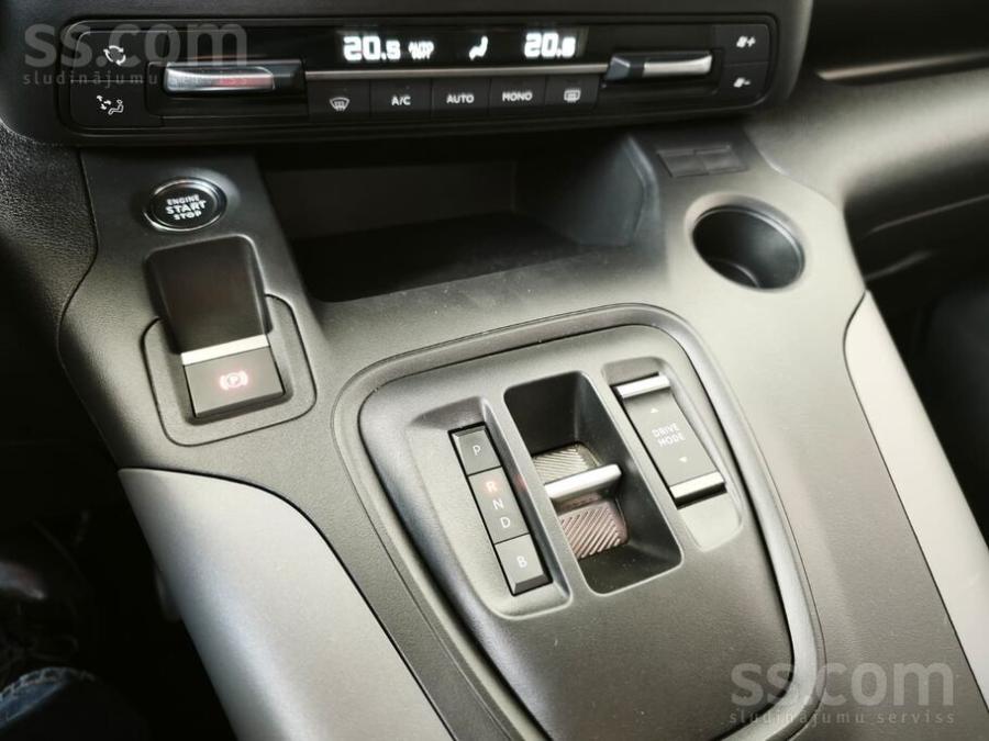 Grey Toyota Proace 2023 in Riga, with an engine capacity of 2.00 L and mileage of 30 thousand km for 28900 €, photo 16 on AUTOMOTO.COM.LV