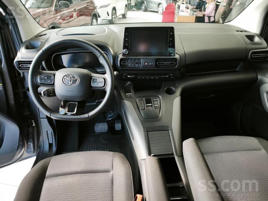 Grey Toyota Proace 2023 in Riga, with an engine capacity of 2.00 L and mileage of 30 thousand km for 28900 €, photo 23 on AUTOMOTO.COM.LV