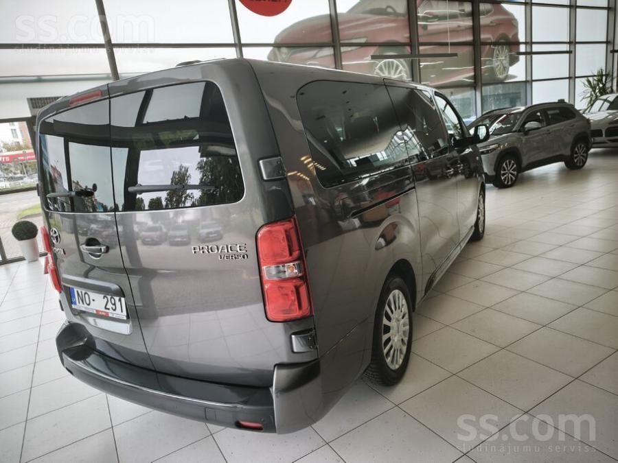 Grey Toyota Proace 2023 in Riga, with an engine capacity of 2.00 L and mileage of 100 thousand km for 32900 €, photo 5 on AUTOMOTO.COM.LV