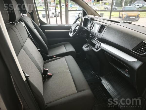 Grey Toyota Proace 2023 in Riga, with an engine capacity of 2.00 L and mileage of 100 thousand km for 32900 €, photo 10 on AUTOMOTO.COM.LV
