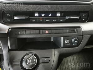 Grey Toyota Proace 2023 in Riga, with an engine capacity of 2.00 L and mileage of 100 thousand km for 32900 €, photo 19 on AUTOMOTO.COM.LV