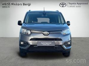 Grey Toyota Proace 2023 in Riga, with an engine capacity of 1.50 L and mileage of 127 thousand km for 16990 €, photo 6 on AUTOMOTO.COM.LV