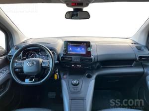 Grey Toyota Proace 2023 in Riga, with an engine capacity of 1.50 L and mileage of 127 thousand km for 16990 €, photo 9 on AUTOMOTO.COM.LV