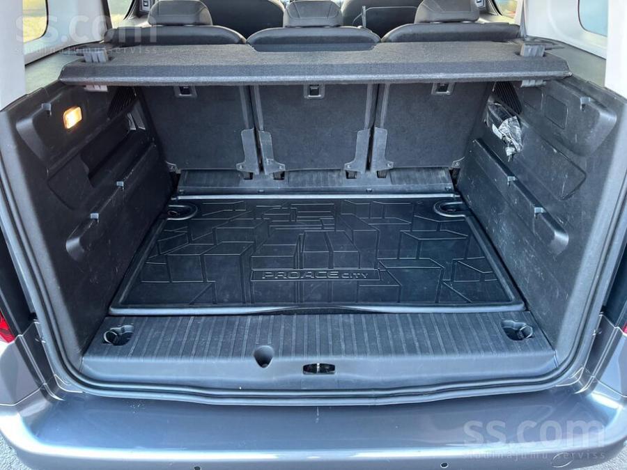 Grey Toyota Proace 2023 in Riga, with an engine capacity of 1.50 L and mileage of 127 thousand km for 16990 €, photo 11 on AUTOMOTO.COM.LV
