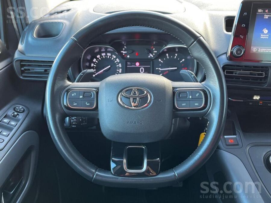 Grey Toyota Proace 2023 in Riga, with an engine capacity of 1.50 L and mileage of 127 thousand km for 16990 €, photo 13 on AUTOMOTO.COM.LV