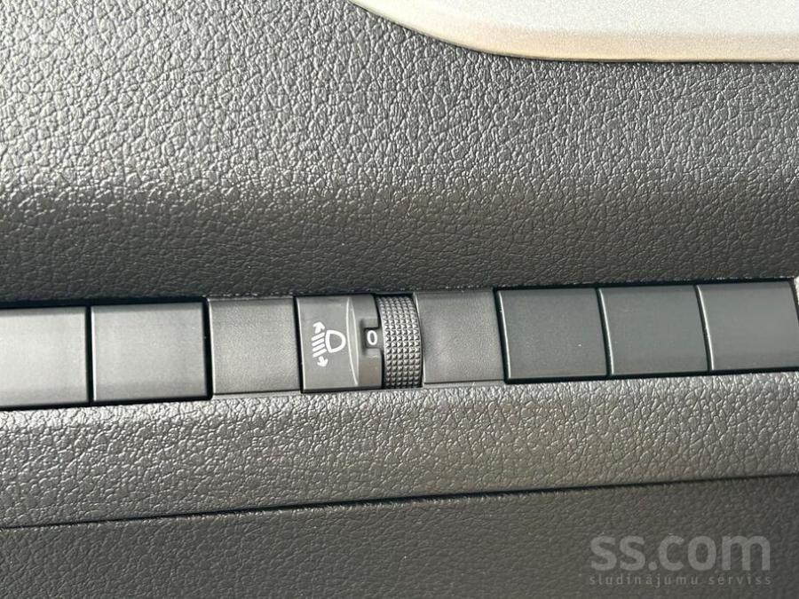 Pelēks Toyota Proace 2024 Rīga, ar dzinēja tilpumu 2.00 L un nobraukumu 65 tūkst. km par 35990 €, foto 24 vietnē AUTOMOTO.COM.LV