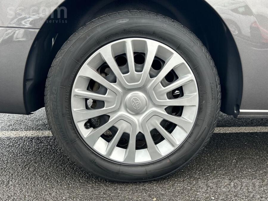 Pelēks Toyota Proace 2024 Rīga, ar dzinēja tilpumu 2.00 L un nobraukumu 65 tūkst. km par 35990 €, foto 28 vietnē AUTOMOTO.COM.LV