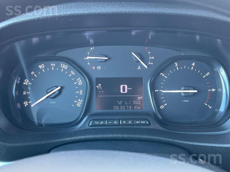 Pelēks Toyota Proace 2024 Rīga, ar dzinēja tilpumu 2.00 L un nobraukumu 63 tūkst. km par 31990 €, foto 14 vietnē AUTOMOTO.COM.LV