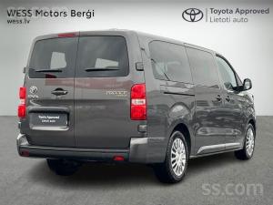 Pelēks Toyota Proace 2024 Rīga, ar dzinēja tilpumu 2.00 L un nobraukumu 38 tūkst. km par 33990 €, foto 3 vietnē AUTOMOTO.COM.LV