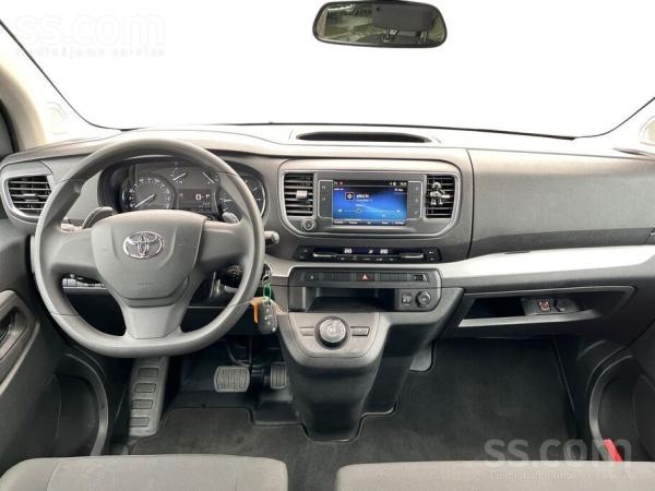 Grey Toyota Proace 2024 in Riga, with an engine capacity of 2.00 L and mileage of 38 thousand km for 33990 €, photo 8 on AUTOMOTO.COM.LV