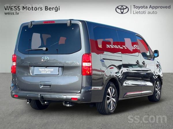 Pelēks Toyota Proace 2025 Rīga, ar dzinēja tilpumu 2.00 L un nobraukumu 13 tūkst. km par 51990 €, foto 2 vietnē AUTOMOTO.COM.LV