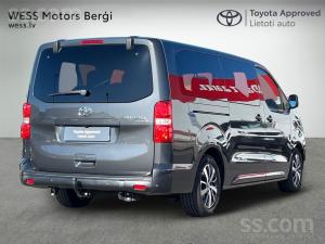Pelēks Toyota Proace 2025 Rīga, ar dzinēja tilpumu 2.00 L un nobraukumu 13 tūkst. km par 51990 €, foto 3 vietnē AUTOMOTO.COM.LV