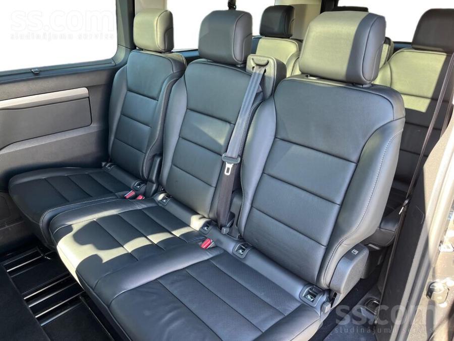 Pelēks Toyota Proace 2025 Rīga, ar dzinēja tilpumu 2.00 L un nobraukumu 13 tūkst. km par 51990 €, foto 24 vietnē AUTOMOTO.COM.LV
