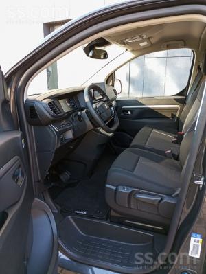 Grey Toyota Proace 2025 in Riga, with an engine capacity of 2.00 L and mileage of 0 thousand km for 45900 €, photo 9 on AUTOMOTO.COM.LV