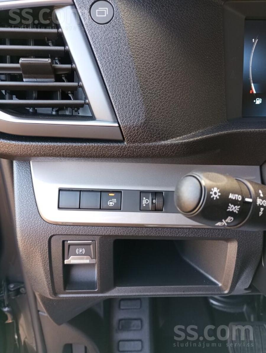 Grey Toyota Proace 2025 in Riga, with an engine capacity of 2.00 L and mileage of 0 thousand km for 45900 €, photo 10 on AUTOMOTO.COM.LV
