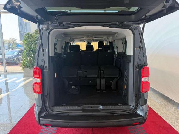 Pelēks Toyota Proace 2025 Šauļi, ar dzinēja tilpumu 2.00 L un nobraukumu 21 tūkst. km par 42900 €, foto 5 vietnē AUTOMOTO.COM.LV