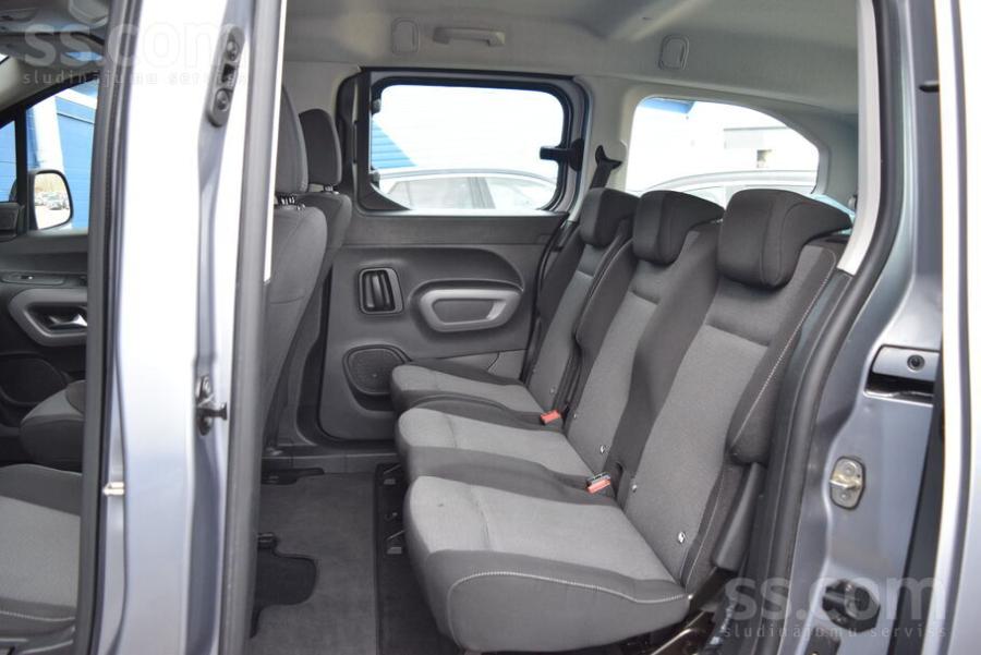 Grey Toyota Proace 2020 in Riga, with an engine capacity of 1.50 L and mileage of 199 thousand km for 11500 €, photo 3 on AUTOMOTO.COM.LV