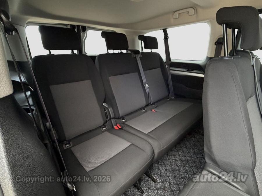 Pelēks Toyota Proace 2017 Pērnava, ar dzinēja tilpumu 2.00 L un nobraukumu 170 tūkst. km par 19500 €, foto 9 vietnē AUTOMOTO.COM.LV