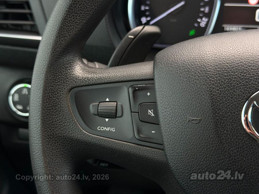 Pelēks Toyota Proace 2017 Pērnava, ar dzinēja tilpumu 2.00 L un nobraukumu 170 tūkst. km par 19500 €, foto 16 vietnē AUTOMOTO.COM.LV