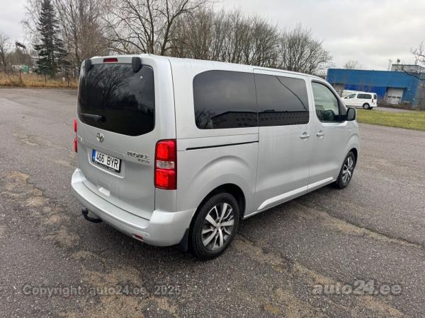 Pelēks Toyota Proace 2018 Tallina, ar dzinēja tilpumu 2.00 L un nobraukumu 249 tūkst. km par 18900 €, foto 7 vietnē AUTOMOTO.COM.LV