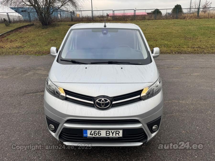 Grey Toyota Proace 2018 in Tallinn, with an engine capacity of 2.00 L and mileage of 249 thousand km for 18900 €, photo 2 on AUTOMOTO.COM.LV
