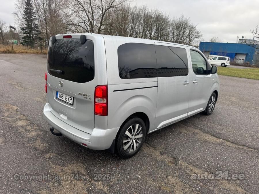 Grey Toyota Proace 2018 in Tallinn, with an engine capacity of 2.00 L and mileage of 249 thousand km for 18900 €, photo 7 on AUTOMOTO.COM.LV