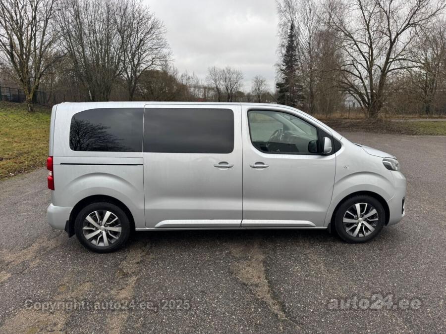 Grey Toyota Proace 2018 in Tallinn, with an engine capacity of 2.00 L and mileage of 249 thousand km for 18900 €, photo 8 on AUTOMOTO.COM.LV