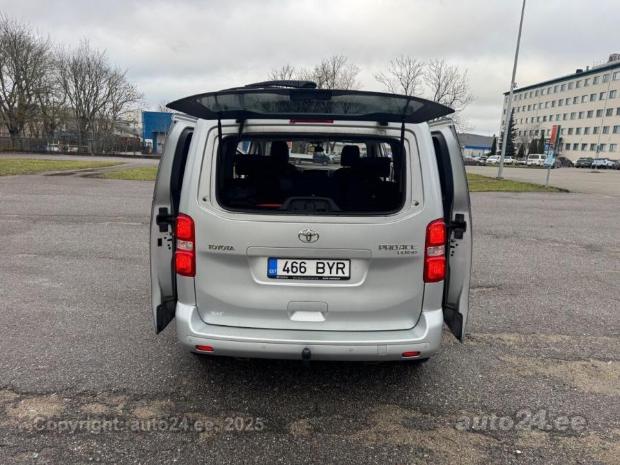 Grey Toyota Proace 2018 in Tallinn, with an engine capacity of 2.00 L and mileage of 249 thousand km for 18900 €, photo 9 on AUTOMOTO.COM.LV