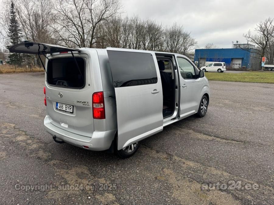 Grey Toyota Proace 2018 in Tallinn, with an engine capacity of 2.00 L and mileage of 249 thousand km for 18900 €, photo 10 on AUTOMOTO.COM.LV
