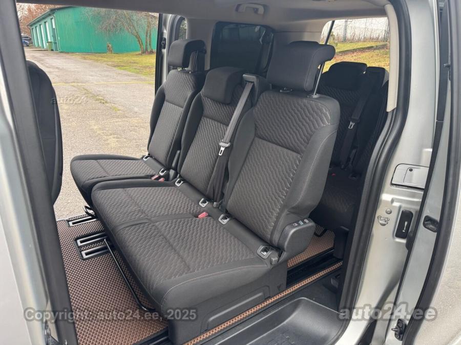 Grey Toyota Proace 2018 in Tallinn, with an engine capacity of 2.00 L and mileage of 249 thousand km for 18900 €, photo 13 on AUTOMOTO.COM.LV