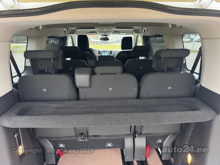Grey Toyota Proace 2018 in Tallinn, with an engine capacity of 2.00 L and mileage of 249 thousand km for 18900 €, photo 17 on AUTOMOTO.COM.LV