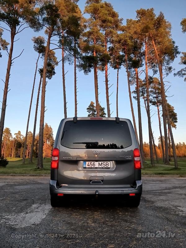 Grey Toyota Proace 2018 in Tallinn, with an engine capacity of 2.00 L and mileage of 185 thousand km for 26500 €, photo 3 on AUTOMOTO.COM.LV