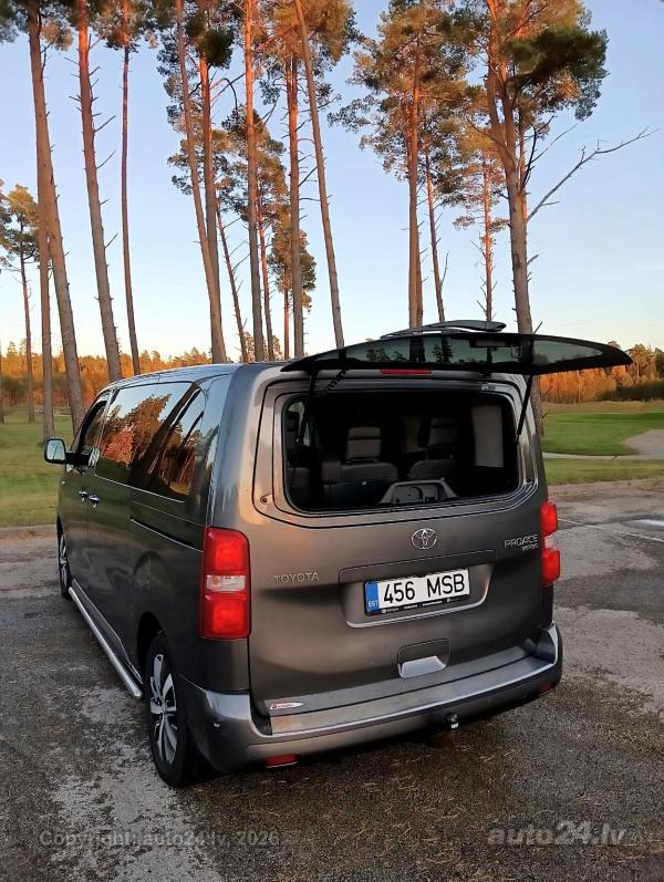Grey Toyota Proace 2018 in Tallinn, with an engine capacity of 2.00 L and mileage of 185 thousand km for 26500 €, photo 5 on AUTOMOTO.COM.LV