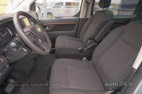 Grey Toyota Proace 2018 in Tallinn, with an engine capacity of 2.00 L and mileage of 181 thousand km for 19990 €, photo 6 on AUTOMOTO.COM.LV