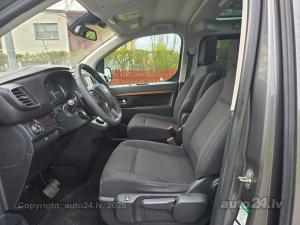 Pelēks Toyota Proace 2018 Tallina, ar dzinēja tilpumu 2.00 L un nobraukumu 274 tūkst. km par 15990 €, foto 10 vietnē AUTOMOTO.COM.LV