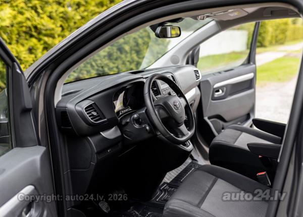 Pelēks Toyota Proace 2019 Tallina, ar dzinēja tilpumu 2.00 L un nobraukumu 79 tūkst. km par 19999 €, foto 7 vietnē AUTOMOTO.COM.LV
