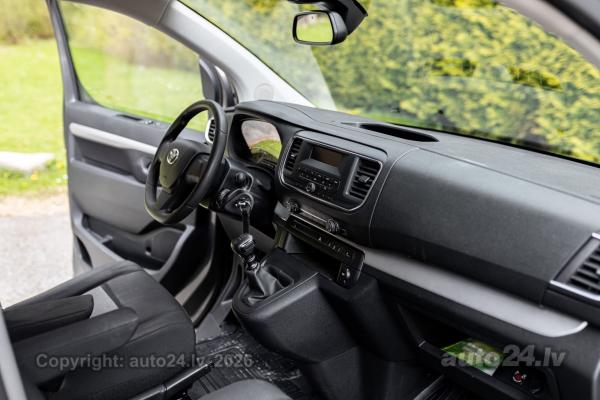 Pelēks Toyota Proace 2019 Tallina, ar dzinēja tilpumu 2.00 L un nobraukumu 79 tūkst. km par 19999 €, foto 9 vietnē AUTOMOTO.COM.LV
