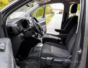 Pelēks Toyota Proace 2019 Tallina, ar dzinēja tilpumu 2.00 L un nobraukumu 79 tūkst. km par 19999 €, foto 12 vietnē AUTOMOTO.COM.LV