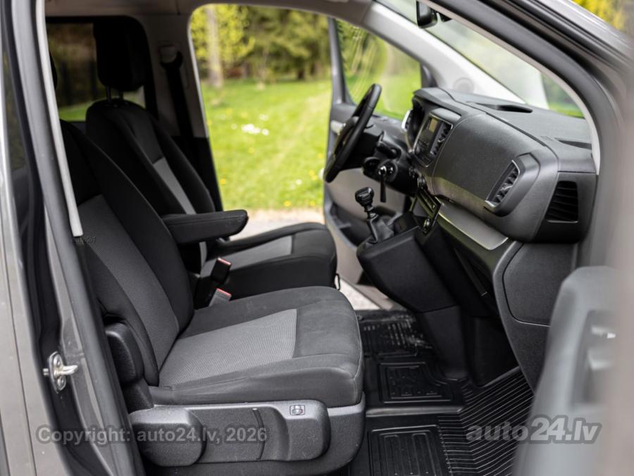 Pelēks Toyota Proace 2019 Tallina, ar dzinēja tilpumu 2.00 L un nobraukumu 79 tūkst. km par 19999 €, foto 13 vietnē AUTOMOTO.COM.LV