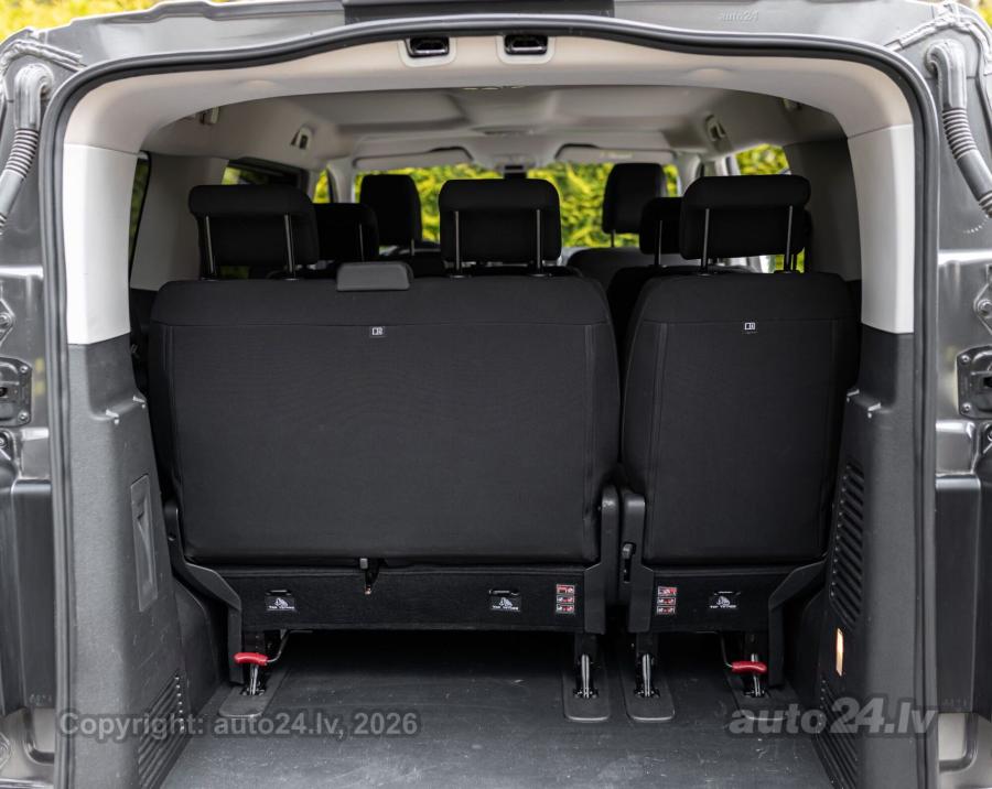 Pelēks Toyota Proace 2019 Tallina, ar dzinēja tilpumu 2.00 L un nobraukumu 79 tūkst. km par 19999 €, foto 14 vietnē AUTOMOTO.COM.LV