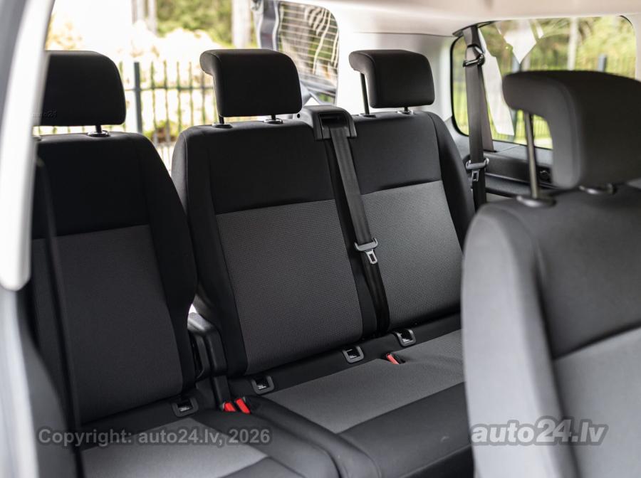 Pelēks Toyota Proace 2019 Tallina, ar dzinēja tilpumu 2.00 L un nobraukumu 79 tūkst. km par 19999 €, foto 15 vietnē AUTOMOTO.COM.LV