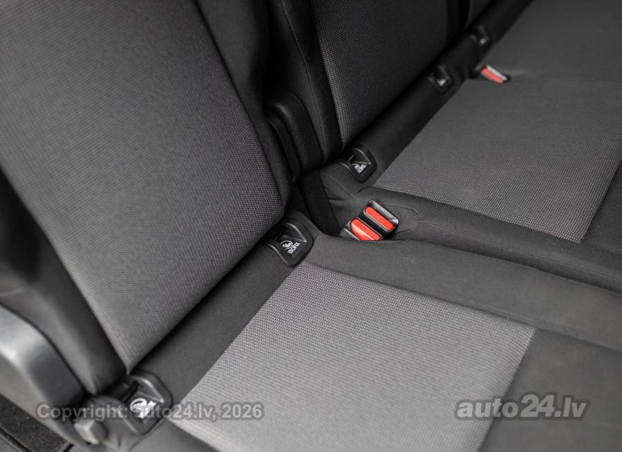 Pelēks Toyota Proace 2019 Tallina, ar dzinēja tilpumu 2.00 L un nobraukumu 79 tūkst. km par 19999 €, foto 16 vietnē AUTOMOTO.COM.LV