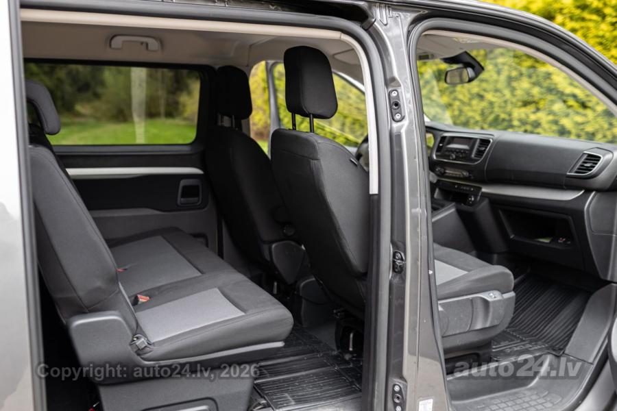 Pelēks Toyota Proace 2019 Tallina, ar dzinēja tilpumu 2.00 L un nobraukumu 79 tūkst. km par 19999 €, foto 18 vietnē AUTOMOTO.COM.LV