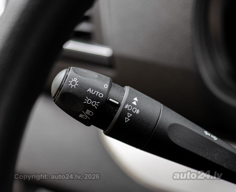 Pelēks Toyota Proace 2019 Tallina, ar dzinēja tilpumu 2.00 L un nobraukumu 79 tūkst. km par 19999 €, foto 22 vietnē AUTOMOTO.COM.LV