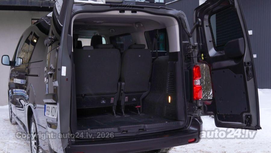 Grey Toyota Proace 2020 in Tallinn, with an engine capacity of 2.00 L and mileage of 141 thousand km for 21900 €, photo 7 on AUTOMOTO.COM.LV