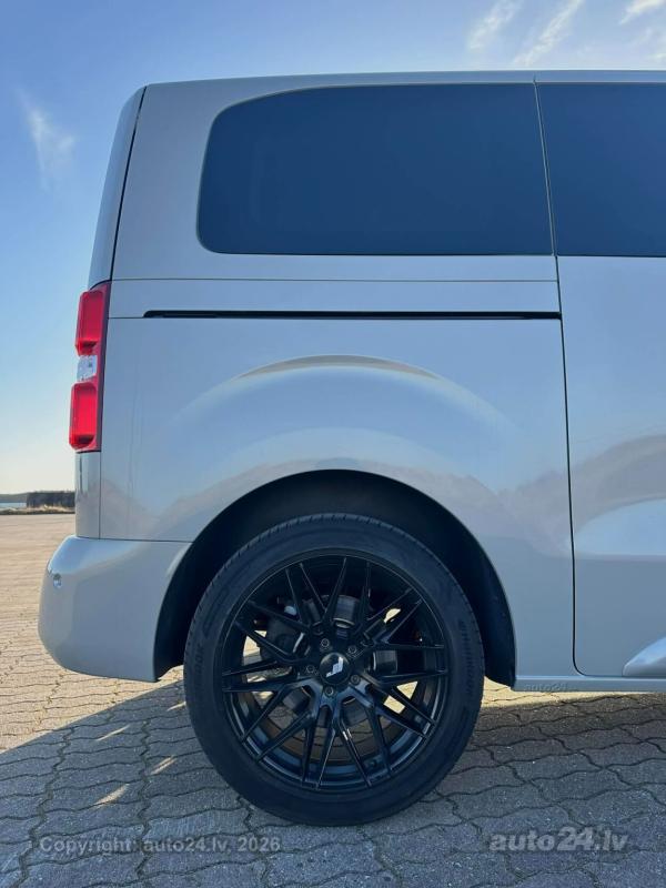 Pelēks Toyota Proace 2020 Tallina, ar dzinēja tilpumu 2.00 L un nobraukumu 86 tūkst. km par 24500 €, foto 4 vietnē AUTOMOTO.COM.LV