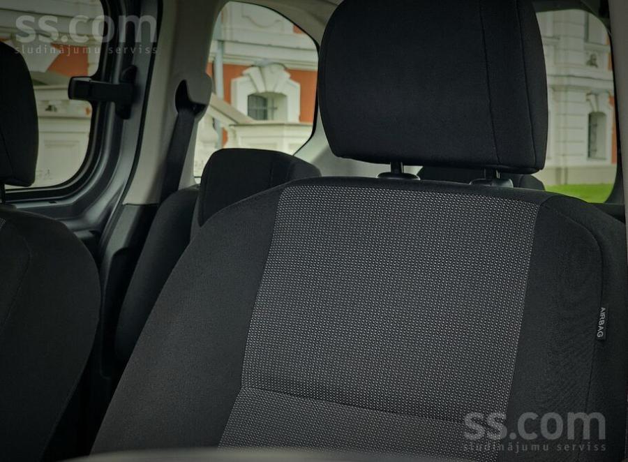 Pelēks Toyota Proace 2021 Jelgava, ar dzinēja tilpumu 1.50 L un nobraukumu 54 tūkst. km par 14000 €, foto 12 vietnē AUTOMOTO.COM.LV