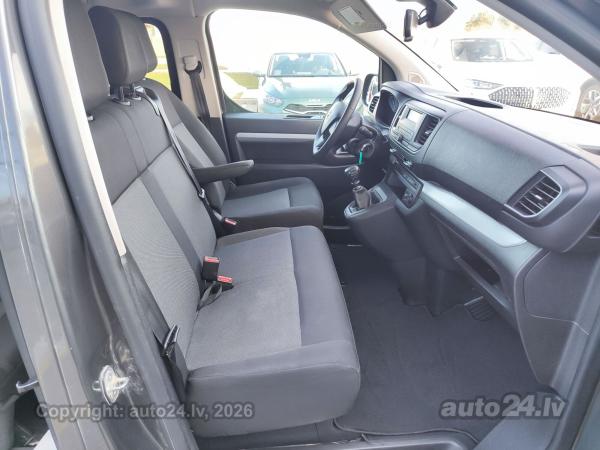 Grey Toyota Proace 2021 in Tartu, with an engine capacity of 2.00 L and mileage of 195 thousand km for 17990 €, photo 10 on AUTOMOTO.COM.LV